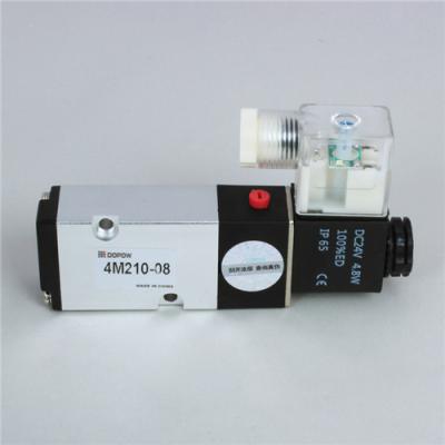 Cina modo 4M210-08 0.15-0.8MPa dell'elettrovalvola a solenoide di posizione del porto 2 di 4M Series 5 3 in vendita
