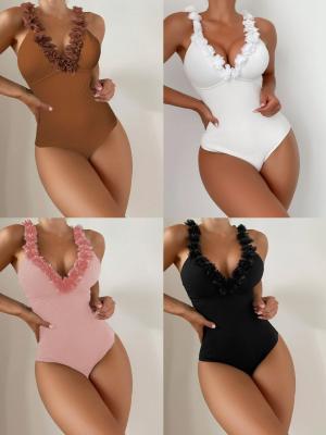 Китай Vacation Occasion Swimming Suits Bikini with Solid Pattern and Ruched Features продается