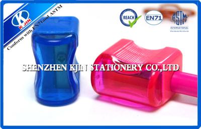 Cina Mini temperamatite di plastica con la copertura per i bambini, certificazione di ASTM in vendita