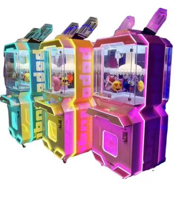 Cina Macchina da gioco automatica con clip per carte a gettoni da 220v per resort per le vacanze in vendita
