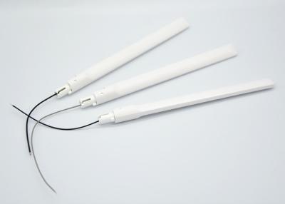中国 SMAのコネクターのOmniの指向性アンテナ高利得3G 4G LTE 50Wの力 販売のため