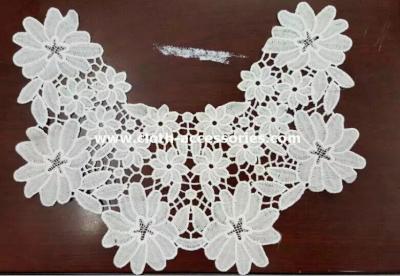 Cina Il collare dell'inserzione lavora all'uncinetto l'applique del fiore per lo SGS/INTERTEK del vestito dalla bambola del velluto in vendita