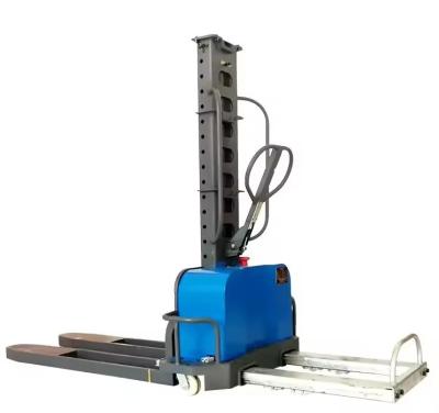 中国 1.5t 1.3m 半電気ポータブルスタッカー 積み卸し用の自乗フォークリフト 販売のため