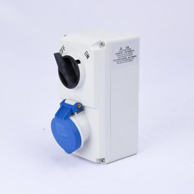 China estándar trifásico del IEC del zócalo del interruptor de seguridad de 3P 16A IP44 en venta