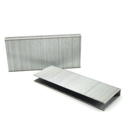 Cina 16 Gauge Medium Crown Air Staple Nails per la decorazione dei mobili N45 in vendita