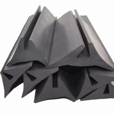 Cina Finestra di sigillatura di gomma di fornitura di Epdm dell'automobile della striscia della fabbrica e sigilli alla porta di vetro dell'automobile della striscia di protezione in vendita