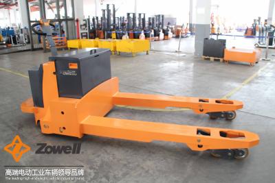 Cina Un supporto da 8 tonnellate sulla presa elettrica, del pallet noleggio dell'impilatore del pallet motorizzato ascensore in vendita