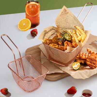 China Os acessórios da cozinha seguram por muito tempo batatas fritas de aço inoxidável fritam a cesta à venda