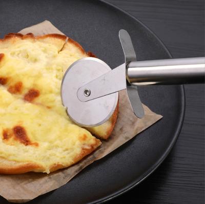 Cina Strumenti bollenti della cucina del coltello della ruota della taglierina della pizza di acciaio inossidabile in vendita