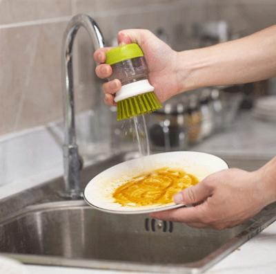 Cina Spazzola del piatto con la spazzola della palma dell'erogatore del sapone per il lavandino Pan Pot Washing del piatto e la pulizia in vendita