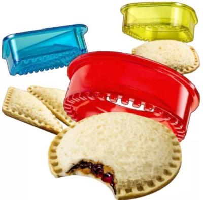 中国 台所用具はメーカーDIYのクッキーの昼食サンドイッチ カッターおよびシーラーを固める 販売のため