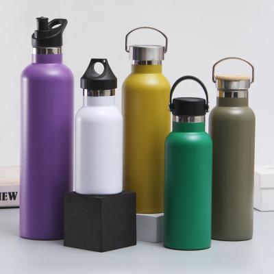 Cina bottiglia di acqua doppia delle tazze beventi di abitudine di acciaio inossidabile 600ml con il coperchio in vendita