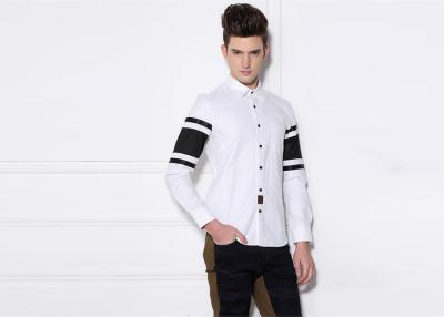 Cina Due colori anneriscono il nastro di misura della camicia del cotone dei bottoni bianchi del nero/manica esili della maglia in vendita