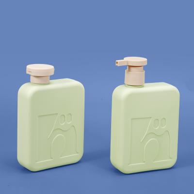 Cina Flacone quadrato in plastica verde da 300 ml per shampoo e balsamo, flacone cosmetico in plastica personalizzato con tappo a ribalta in vendita