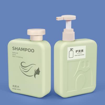 Cina Flacone quadrato in plastica verde da 300 ml per shampoo e balsamo, flacone cosmetico in plastica personalizzato con tappo a ribalta in vendita