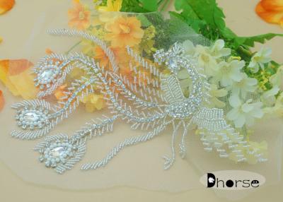 China Cristal de rocha frisado Apploique do decote da prata feito a mão para o vestido de casamento à venda