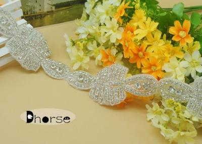China Guarnição nupcial de cristal decorativa de pedra clara feito a mão para o vestido de casamento à venda