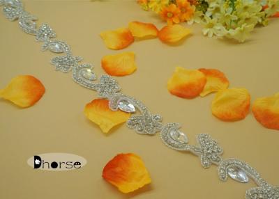 China Ferro frisado de prata na guarnição do cristal de rocha pela jarda para o vestido de casamento à venda