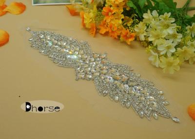 Cina Il chiaro cristallo di rocca di cristallo su ordinazione cuce sull'applique per il vestito da sposa in vendita