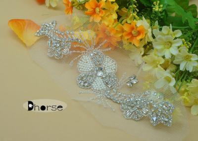 Cina Cucia sull'applique bordato cristallo di rocca della scollatura di Bling per il vestito da sposa in vendita
