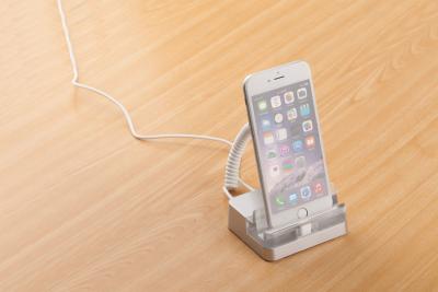 China La alarma anti-perdida del ASISTENTE que se cierra para la tableta de la tienda al por menor del teléfono móvil se coloca con el cordón de carga en venta