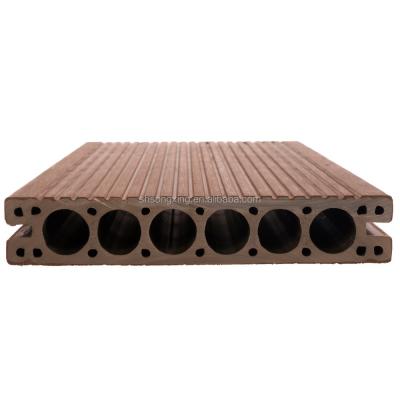 Cina Superficie da spazzolamento impermeabile a fuoco PVC di plastica composita Balcone/terrazzo Pavimento in cartone in vendita
