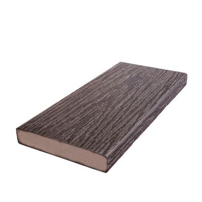 Cina Pavimentazione esterna in legno sintetico ecocompatibile stile di design moderno e bassa manutenzione in vendita