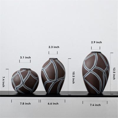 China Minimalist Handmade Art Vase Office Living Room Decor Ceramic Flower Vases For Home Decor for sale
