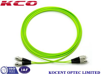 Chine PVC à plusieurs modes de fonctionnement de fibre optique de vert de chaux de la corde 100G de pullover de câble de correction de FC-FC OM5 50/125 à vendre