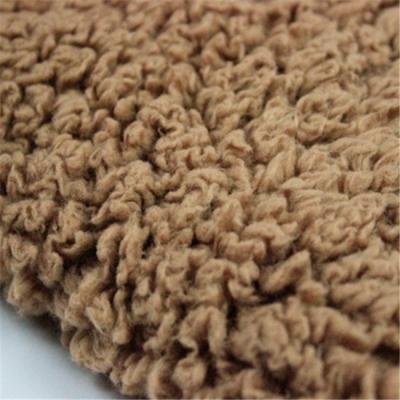 China Pana polivinílica de Shu de la tela de la tela de Sherpa usada en la ropa para la manta para el sombrero para los guantes para la bufanda en venta