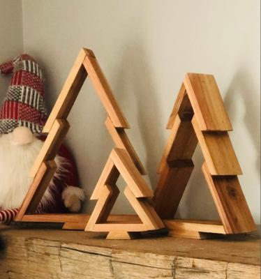 Chine L'arbre de Noël en bois est parfait pour créer une ambiance festive. à vendre