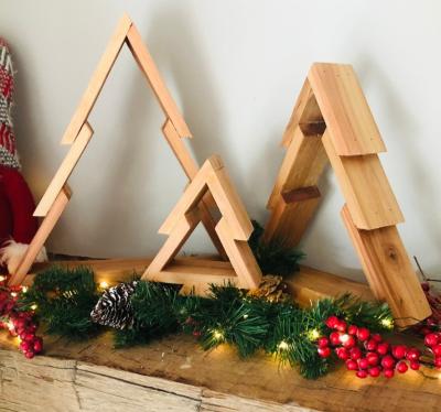 Chine L'arbre de Noël en bois est parfait pour créer une ambiance festive. à vendre