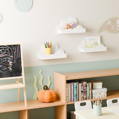Chine Étagère en bois blanche faite à la main Étagère murale décorative à vendre