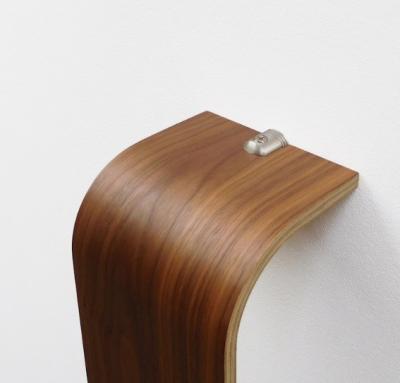 Chine Organisez facilement votre salle de bain avec un support de serviette de douche en bois à vendre