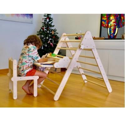 Chine Fitness personnalisé en intérieur Triangle d' escalade en bois pour enfants à vendre