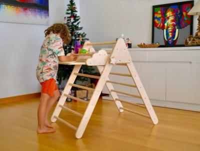 Chine Fitness personnalisé en intérieur Triangle d' escalade en bois pour enfants à vendre