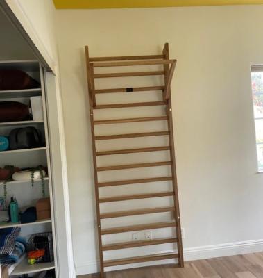 Chine Logo personnalisé Bar en bois pour les exercices de menton à vendre