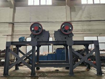 중국 110kW 모터 파워 110-320tph 용량의 석회암 턱 분쇄기 제조업체 판매용