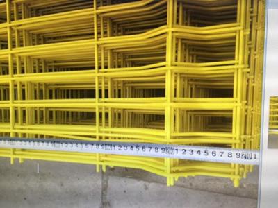 中国 黄色い二重端の溶接された網の塀の単純構造2.5mL*1.8mH/2.0mL*1.8mH 販売のため