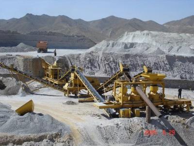 Chine Sable &Washing concasseur mobile d'usine de criblage du hard rock (100-150TPH) faisant l'usine à vendre