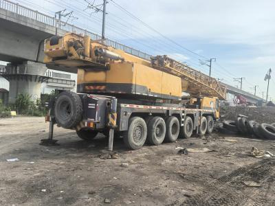 Cina Gru XCMG Usata del 2013, la XCT100, ha un braccio di 64 metri, un jib di 18 metri, un contrappeso di 31 tonnellate, 3540 ore di funzionamento e 26.369 km di chilometraggio. È in eccellenti condizioni di lavoro. in vendita