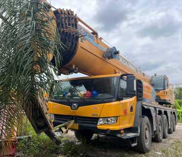 Cina Gru XCMG usata del 2019, la XCA220, ha un braccio di 73 metri, un jib di 44 metri e un contrappeso di 74 tonnellate. Ha operato per 2540 ore ed è in eccellenti condizioni di funzionamento. in vendita