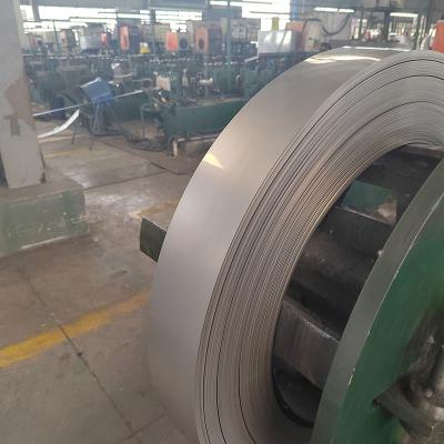 Chine DX51D Z275 Coil en acier inoxydable laminé à froid en acier à bande galvanisée prépeint 1250 mm à vendre