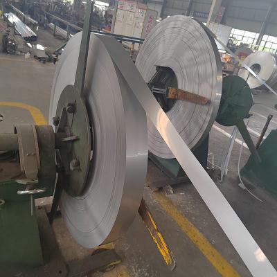 Chine DX51D Z275 Coil en acier inoxydable laminé à froid en acier à bande galvanisée prépeint 1250 mm à vendre