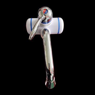 China 30-60C Kitchen Instant Hot Water Tap 304 Stainless Heating Element for sale