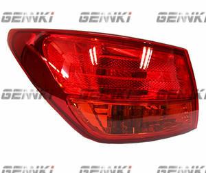 Cina Alloggio di plastica automobilistico NAK80 P20 H13 del faro dell'automobile dello stampaggio ad iniezione di 2 cavità in vendita