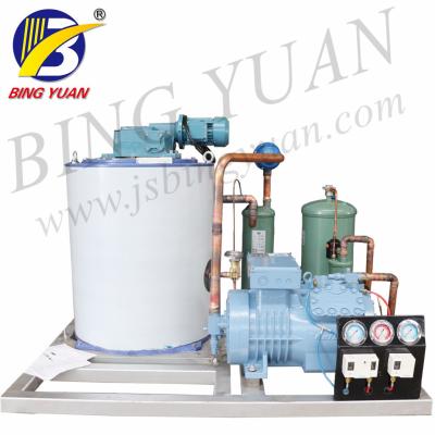 Cina Macchina industriale della macchina per ghiaccio del fiocco di 2.8KW 800KG, piccola macchina del ghiaccio del fiocco in vendita