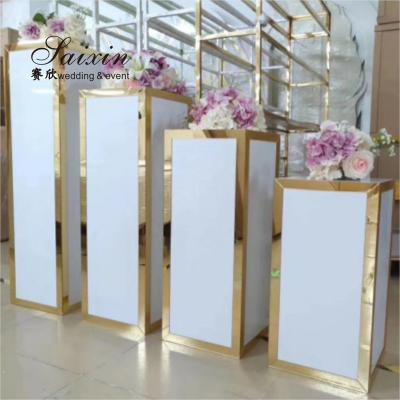 중국 Factory wholesale square gold side white  acrylic pedestal columns for wedding event 판매용