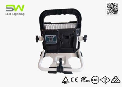 Cina 5000 lumen ricaricabile 18V a batteria luce di lavoro con supporto in metallo in vendita