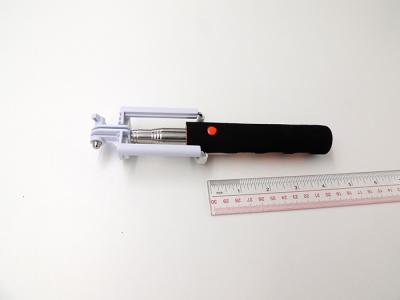 China Bluetooth justierbares Fokussierungsselfie Monopod zu verkaufen